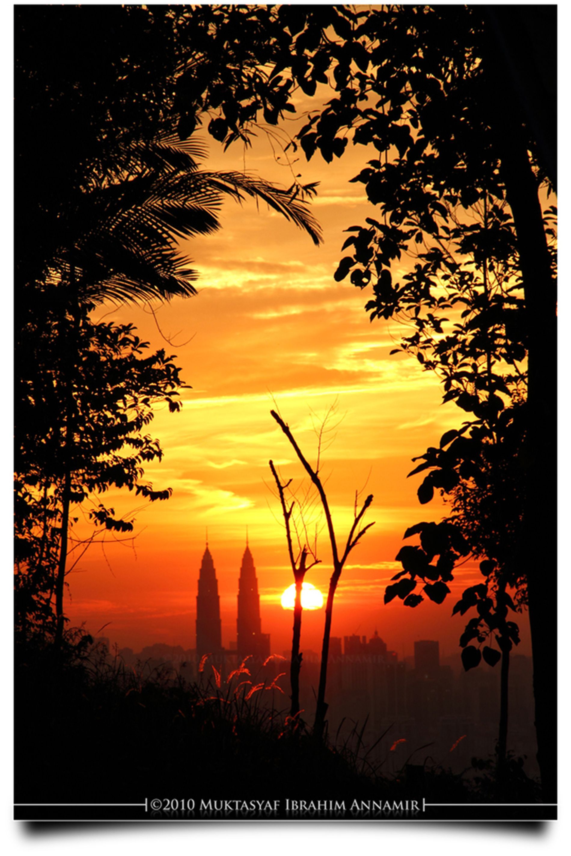 KLCC & Sunset [*Unedited] by AnNamir ᴹᵘᵏᵗᵃˢʸᵃᶠ
