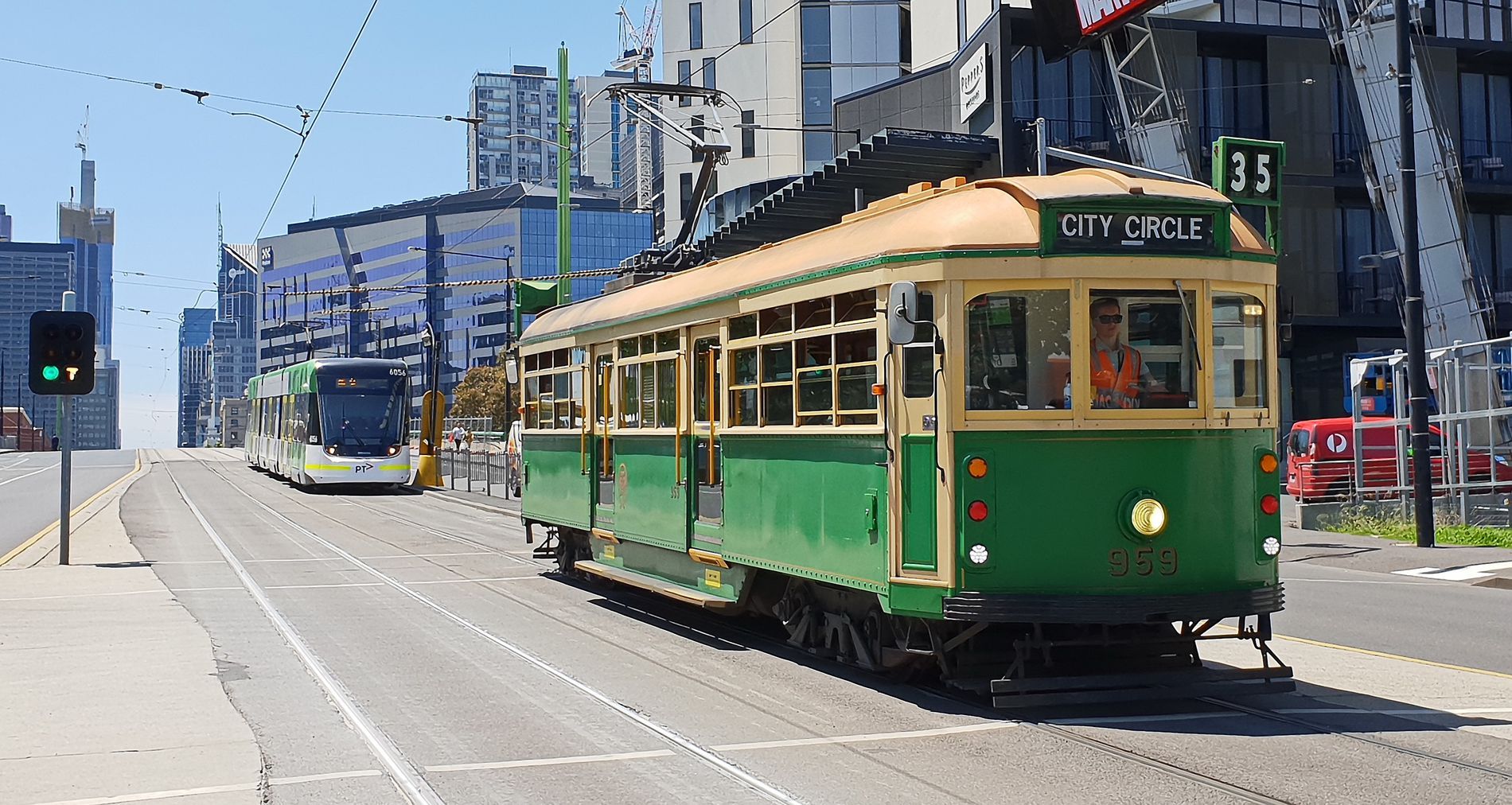 Melbourne tram by Boris Shraer