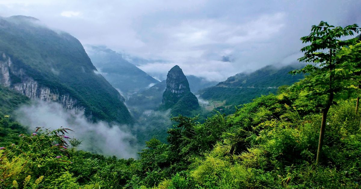 Enshi, Hubei, China by John Chen