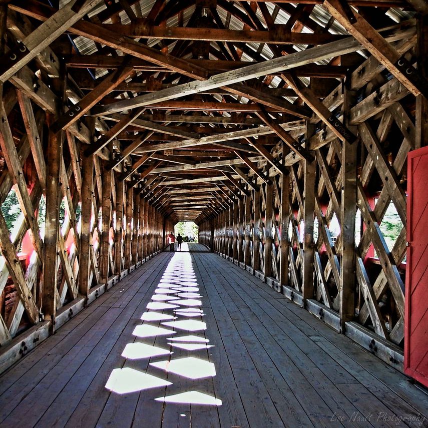 36 Superb Examples of How "Tunnel Vision" can Create Impact in Photography