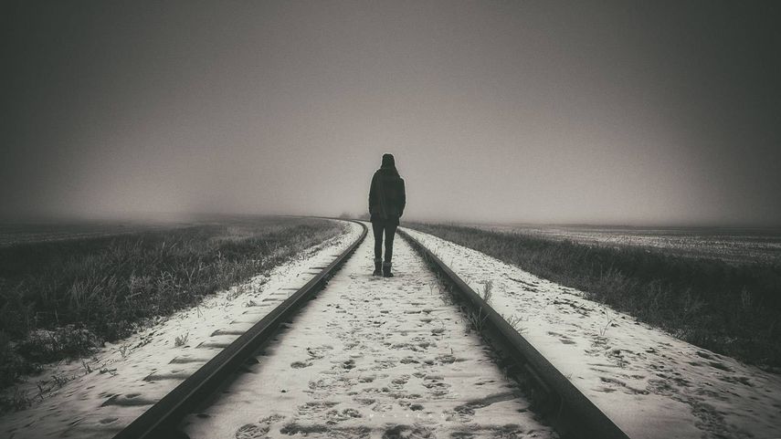 35 Heartbreaking Examples of Loneliness that Will Have You Thinking