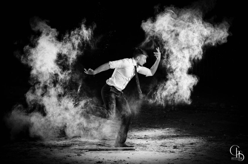 20 Images Where Light "Sculpts the Subject" For Dramatic Results