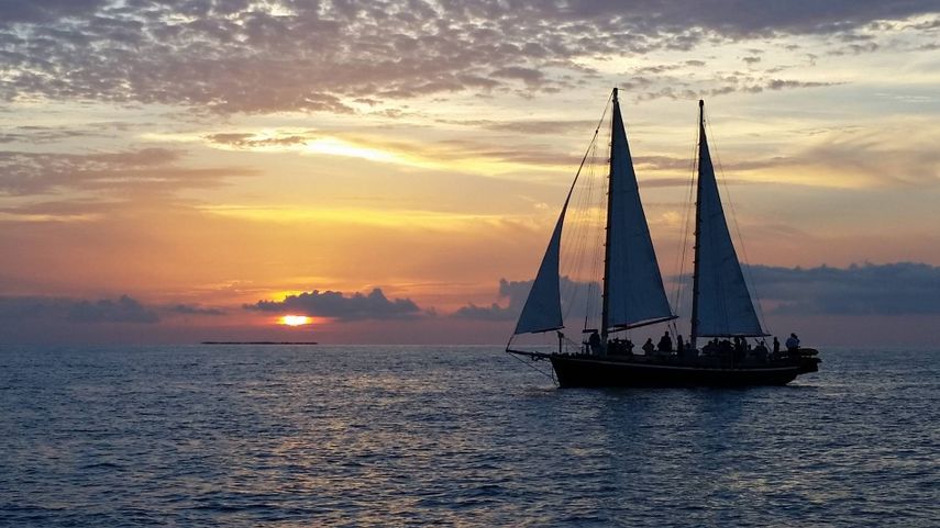 32 Tantalizing Examples of Why the "Rule of Thirds" - Rules