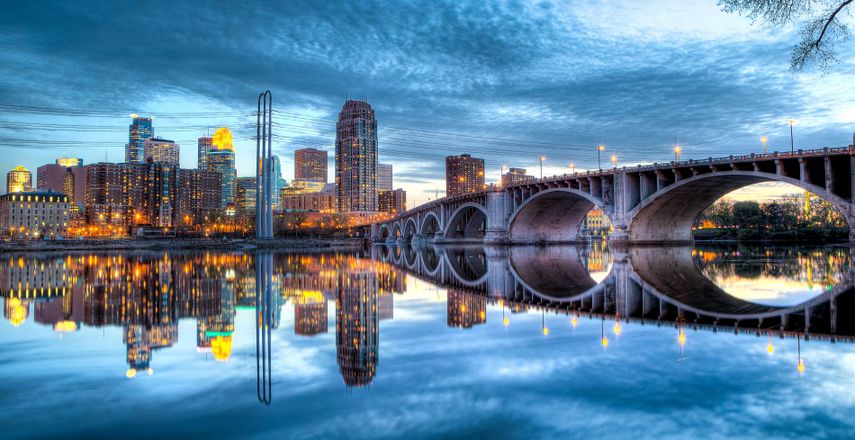36 Gorgeous Examples of What "The Blue Hour" Can Do For A Photograph