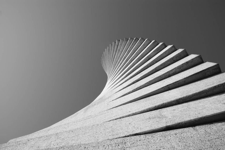 32 Photographs with Negative Space Proving that Less Can Be More