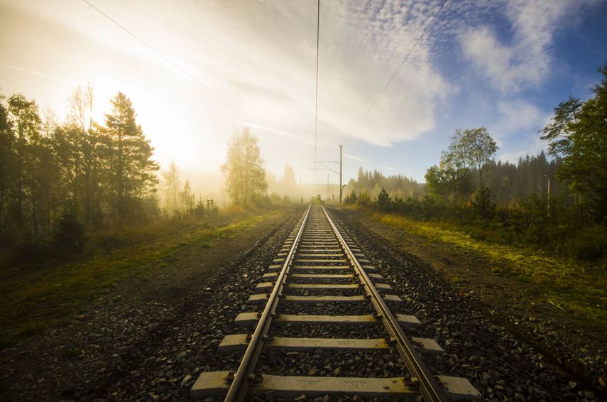 34 Superb Examples of Why a Vanishing Point works SOooo well in Photography