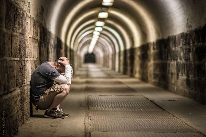 35 Faceless Portraits That Need Your Thoughts