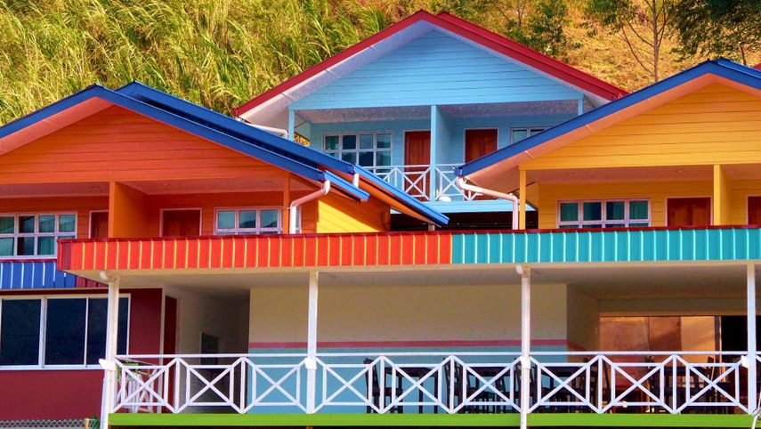 35 Images that Utilize Complex and Vibrant Color Schemes- Why?