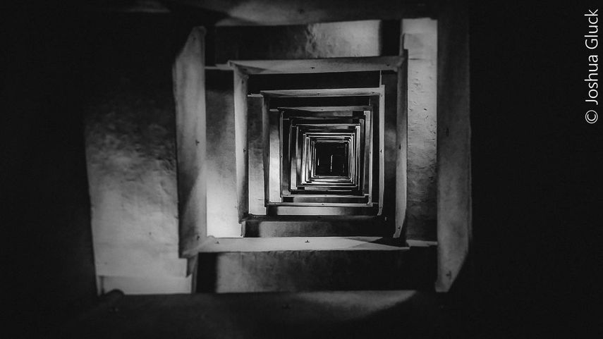 36 Superb Examples of How "Tunnel Vision" can Create Impact in Photography