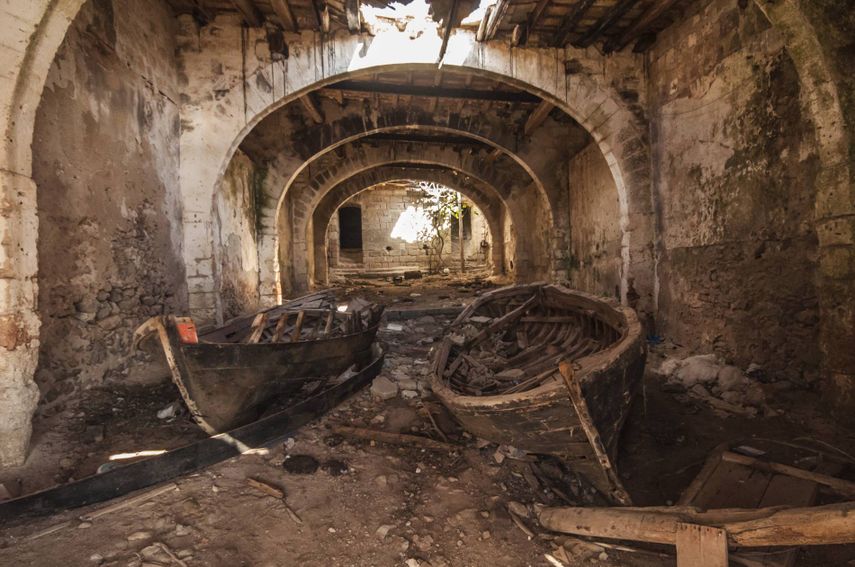35 Spooky Images of Abandoned Places