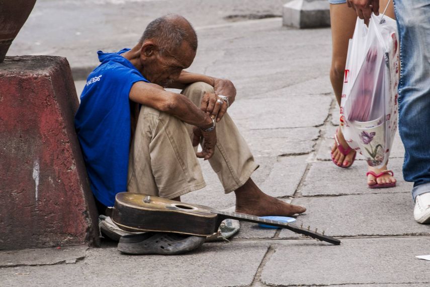 35 Heartbreaking Examples of Loneliness that Will Have You Thinking