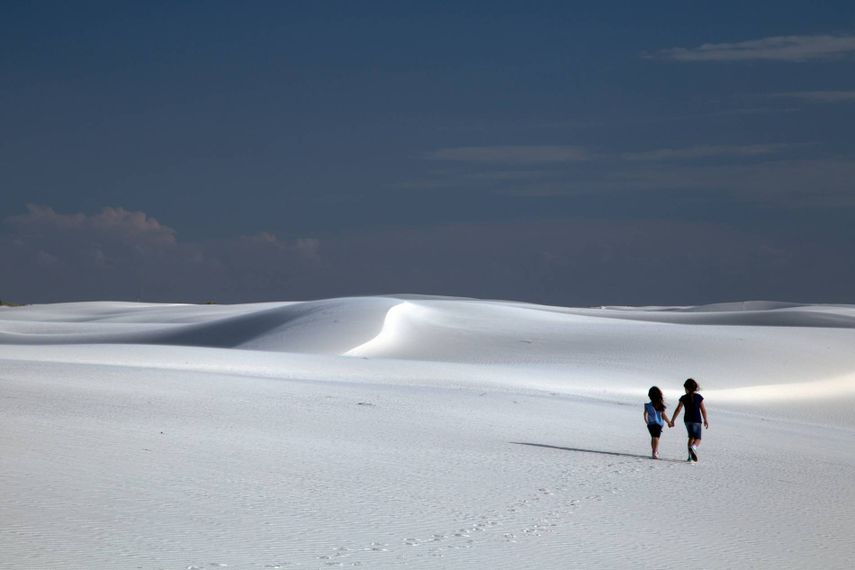 32 Photographs with Negative Space Proving that Less Can Be More