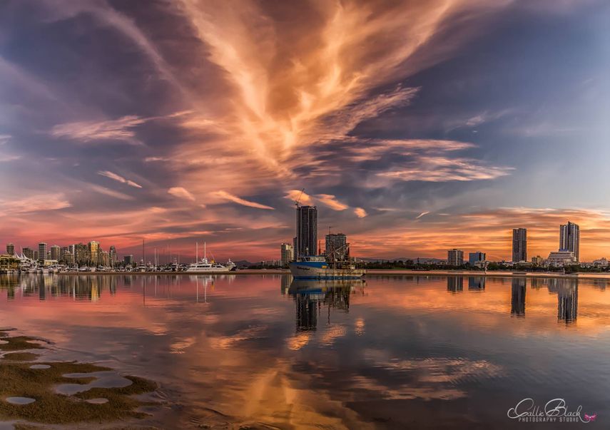 35 of the Most Beautiful "Reflection" Photos You Will Ever lay Your ...