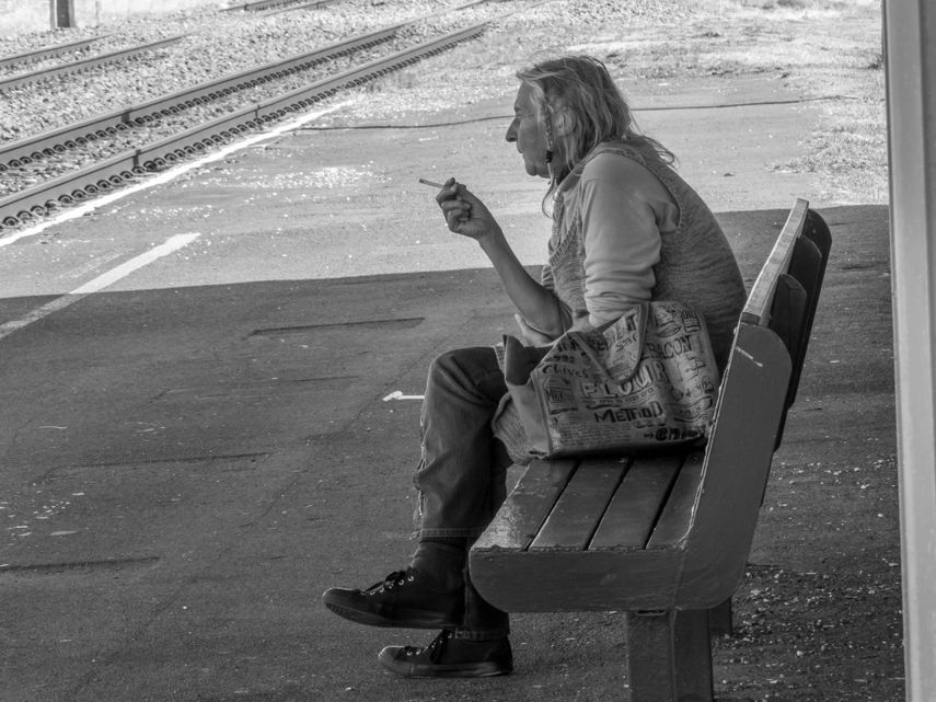 35 Heartbreaking Examples of Loneliness that Will Have You Thinking